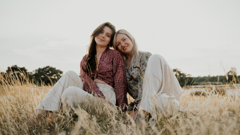 Kundalini & Cosmic NRGY - met Nancy & Michelle - Hipsy