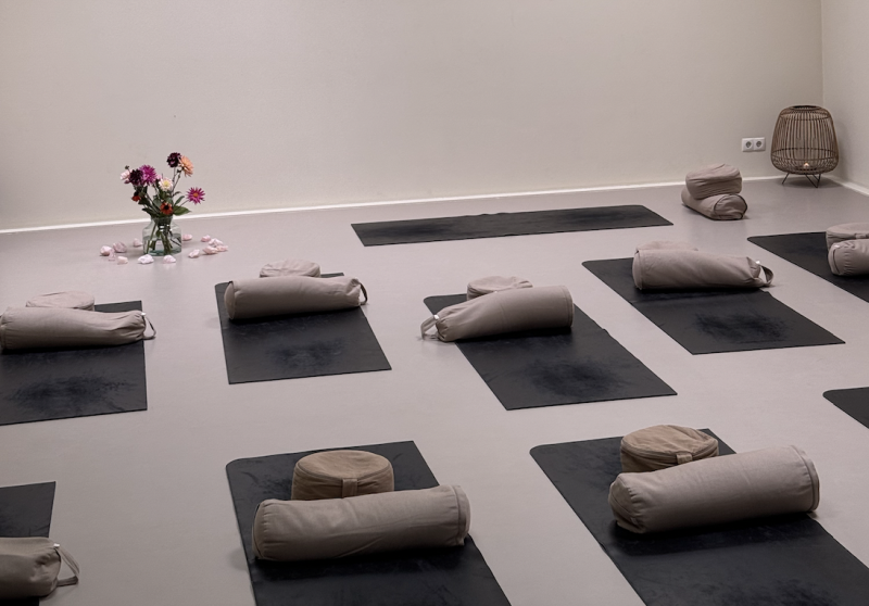 The Pause—A December Reset Ritual - Hipsy