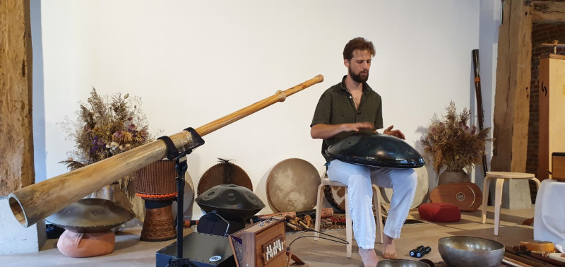 Ritual Dance met live muziek - Hipsy