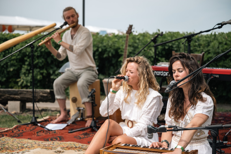 Heart Opening Concert & Singing Circle - Hipsy