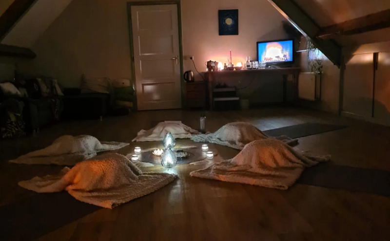 High on life night - Hipsy