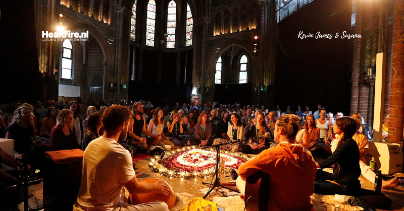 Kevin James & Susana :: HeartSong Chanting Circle - Hipsy