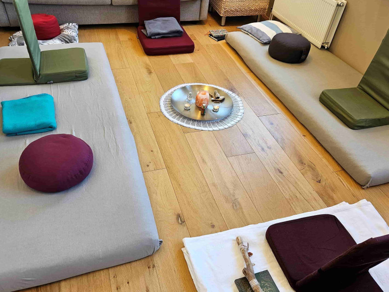 sharing circle - Hipsy