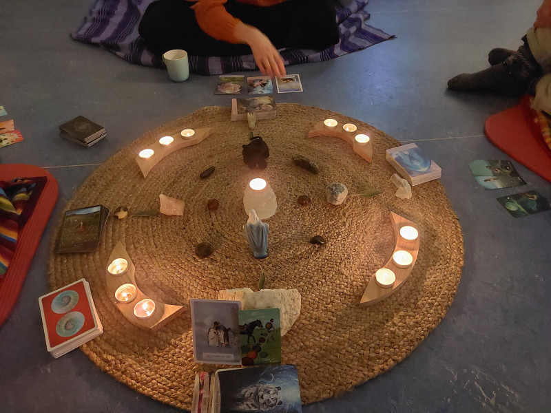 Coming Home Circle - Hipsy