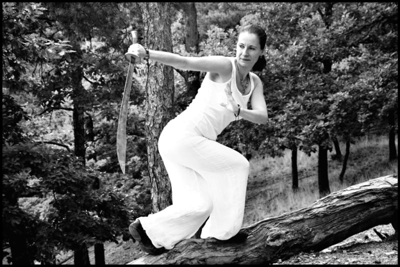 KUNG FU DAY MET EVA - Hipsy