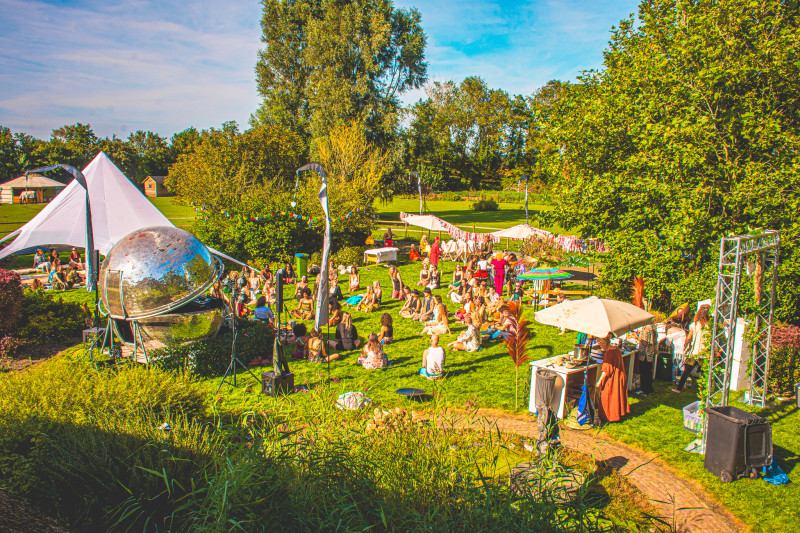 Burning Love 2024 - Hipsy