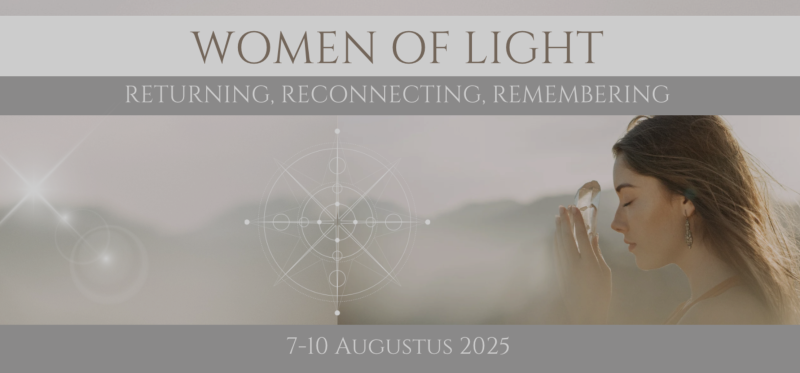 WOMEN OF LIGHT - retreat - Hipsy