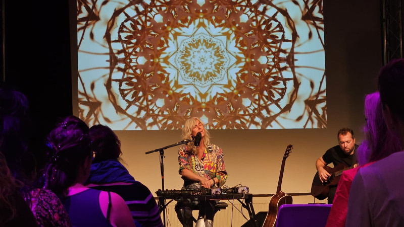 Mantra Concert - Singing Circle - Hipsy