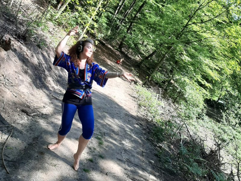 FlowMotion: IN FLOW met Jezelf door muziek, natuur en dans. - Hipsy