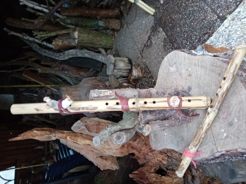 Indiaanse "native" fluit maken van bamboe - Hipsy