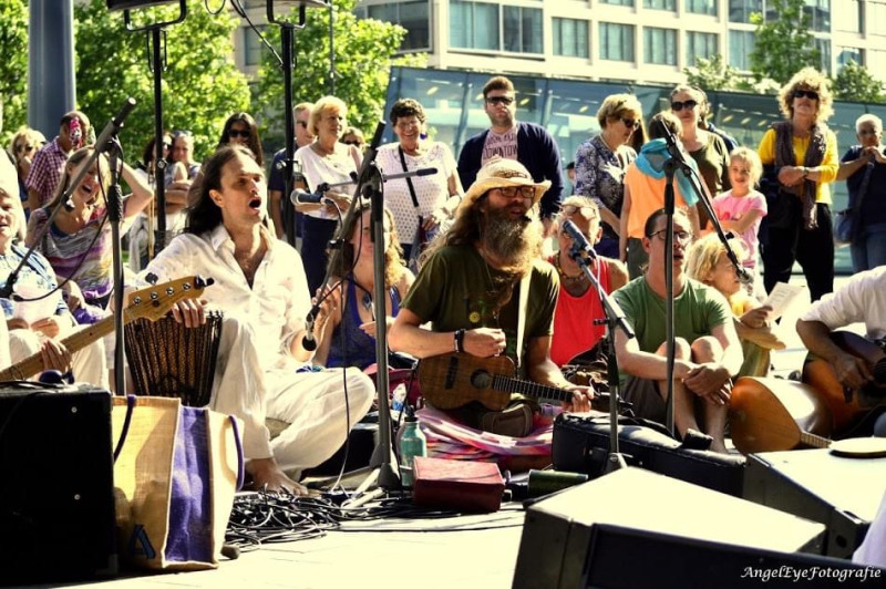 Unite Inside - Hipsy