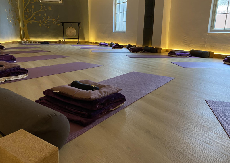 namaste yoga - Hipsy