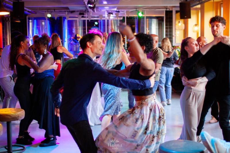 Zouk Connect - Hipsy