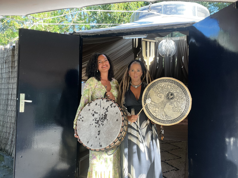 THE COSMIC RESONANCE - Hipsy