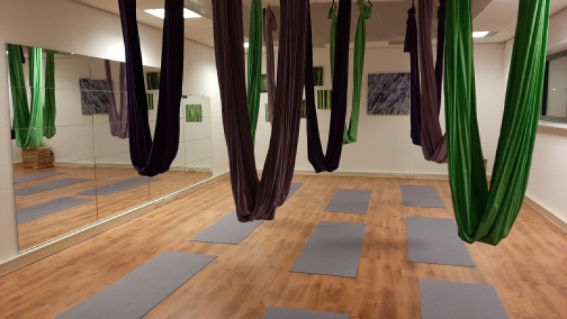 Move Together - Hipsy