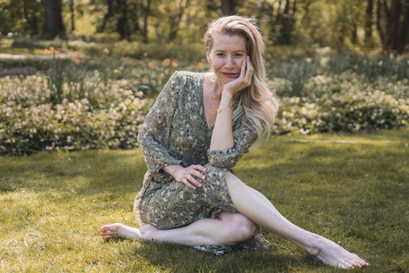 Feminine Flow Movement - Hipsy